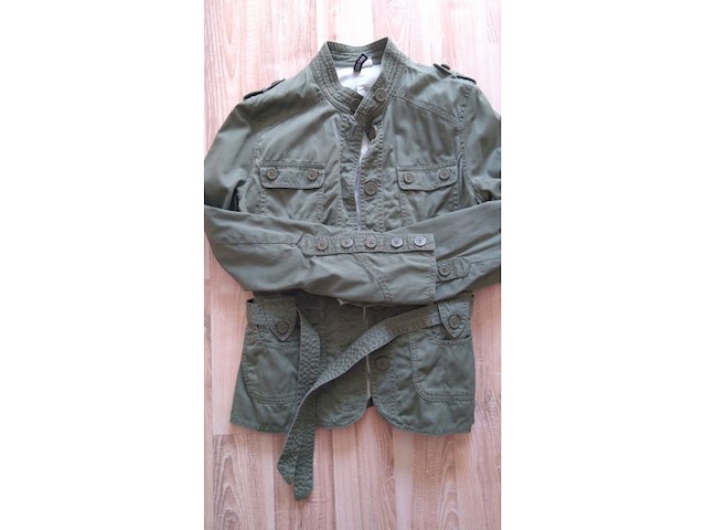 Zelena jaknica H&;;;;;M