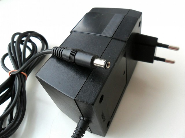 7 V / 1,6A (1600mA) / 20W - Strujni adapter