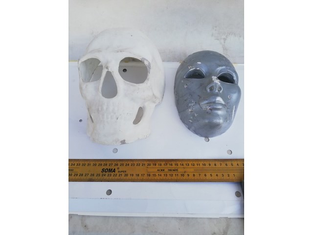 Dve maske