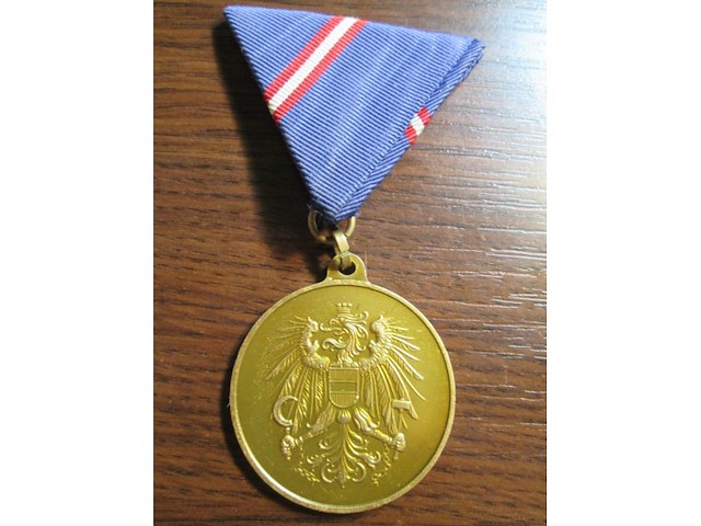 Zlatna medalja za zasluge u bezbednosti