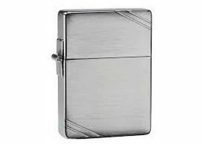 Z1935 ZIPPO UP.-REPLICA W-SLASHES