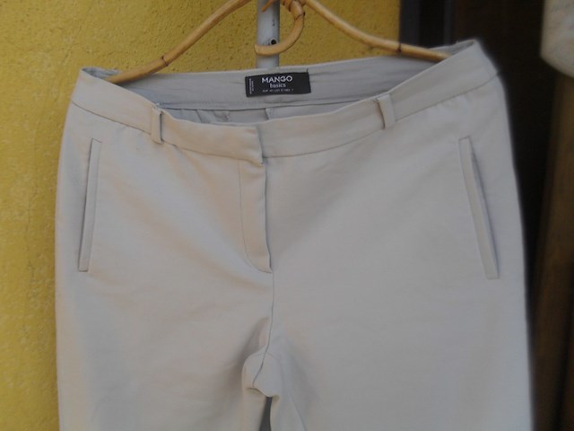 MANGO ORIG. ODLICNE PANTALONE