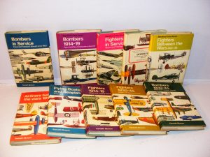 The Pocket encyclopaedia of world aircraft in colour 1-10 Kenneth Munson