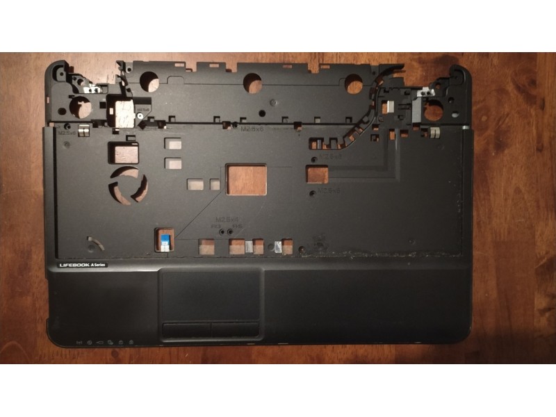 Palmrest , touchpad BR2 za Fujitsu A531 , AH531 , AH512