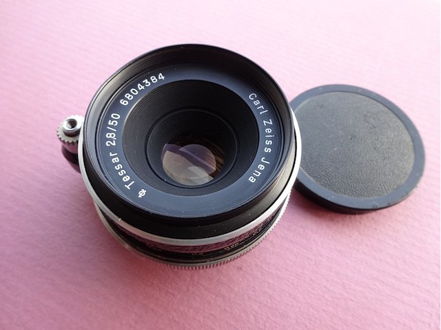 Carl Zeiss Jene Tessar 2,8/50 Exaktu