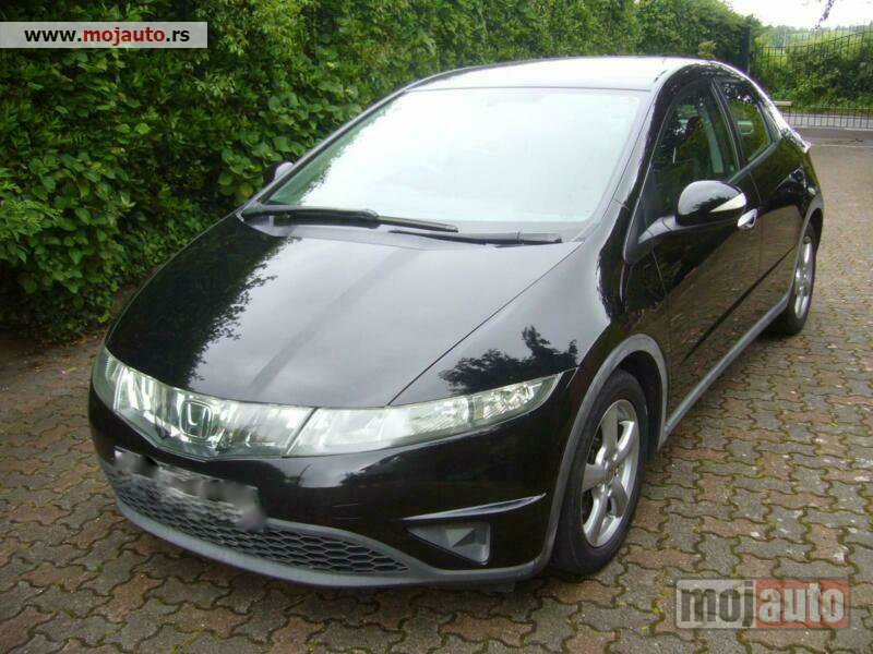 Honda Civic u delovima