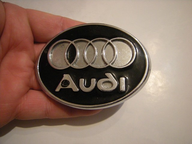 Kolekcionarska kopča `Audi`
