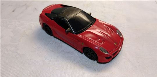 Burago Ferrari 599 GTO 1:43,China,malo izgreban i