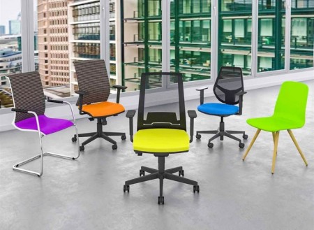 Color Beneton Kabinetske stolice za lekare u vise boja