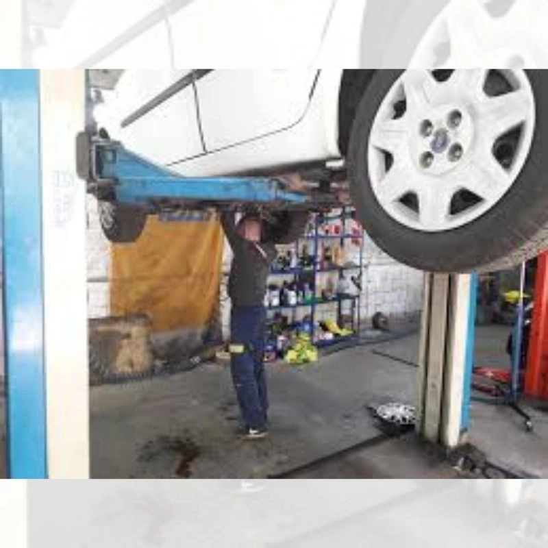 Mali servis automobila