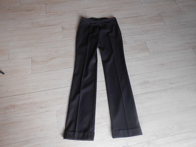 Mango poslovne pantalone 34 kao nove