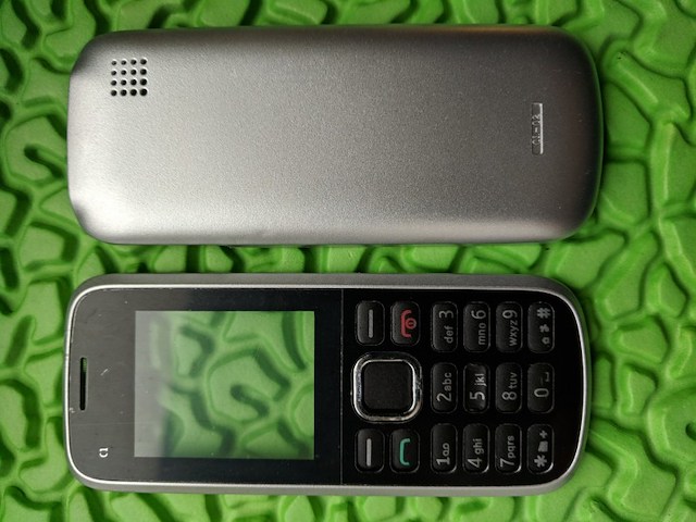 |MO| Maska Nokia C1-02 SILVER