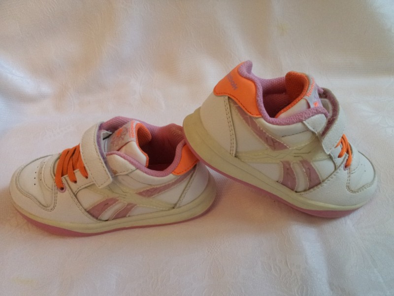 PATIKE `REEBOK` br. 25,5/16,5cm.