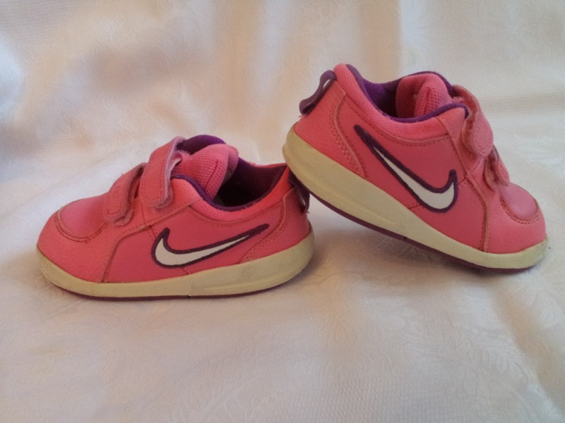 PATIKE `NIKE` br. 26/15,5cm.