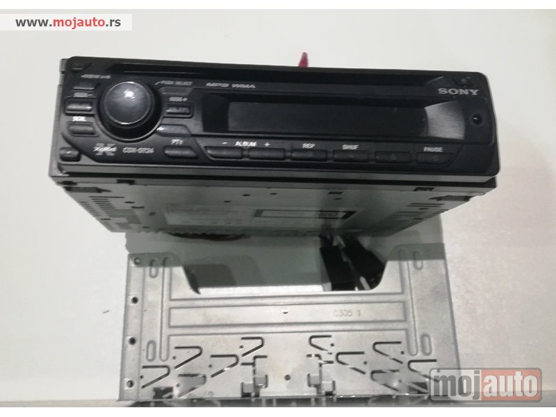 Sony CDX-GT24 AUX/MP3 4X50 Beograd