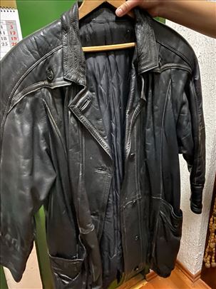 Kozna jakna zimska naložena broj 42/44. Cena 70€