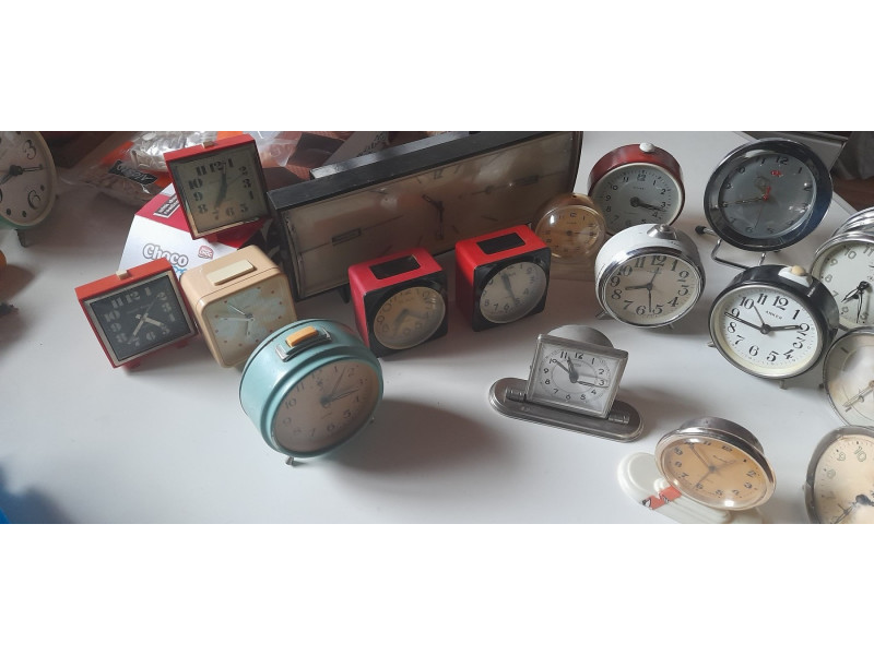Kolekcija starih satova- procitaj opis
