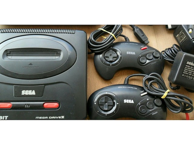 SEGA Mega Drive 2 (II) KOMPLETANA Original