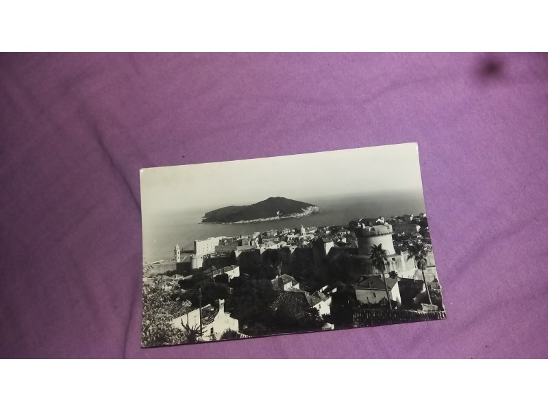 DUBROVNIK CRNO BELA
