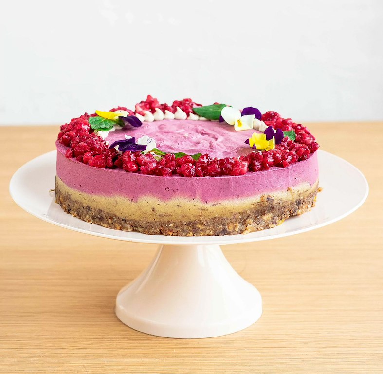 Malina – ukusna i zdrava torta, cela torta
