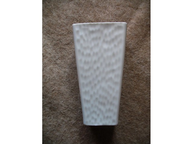 Sgrafo modern porcelan vaza