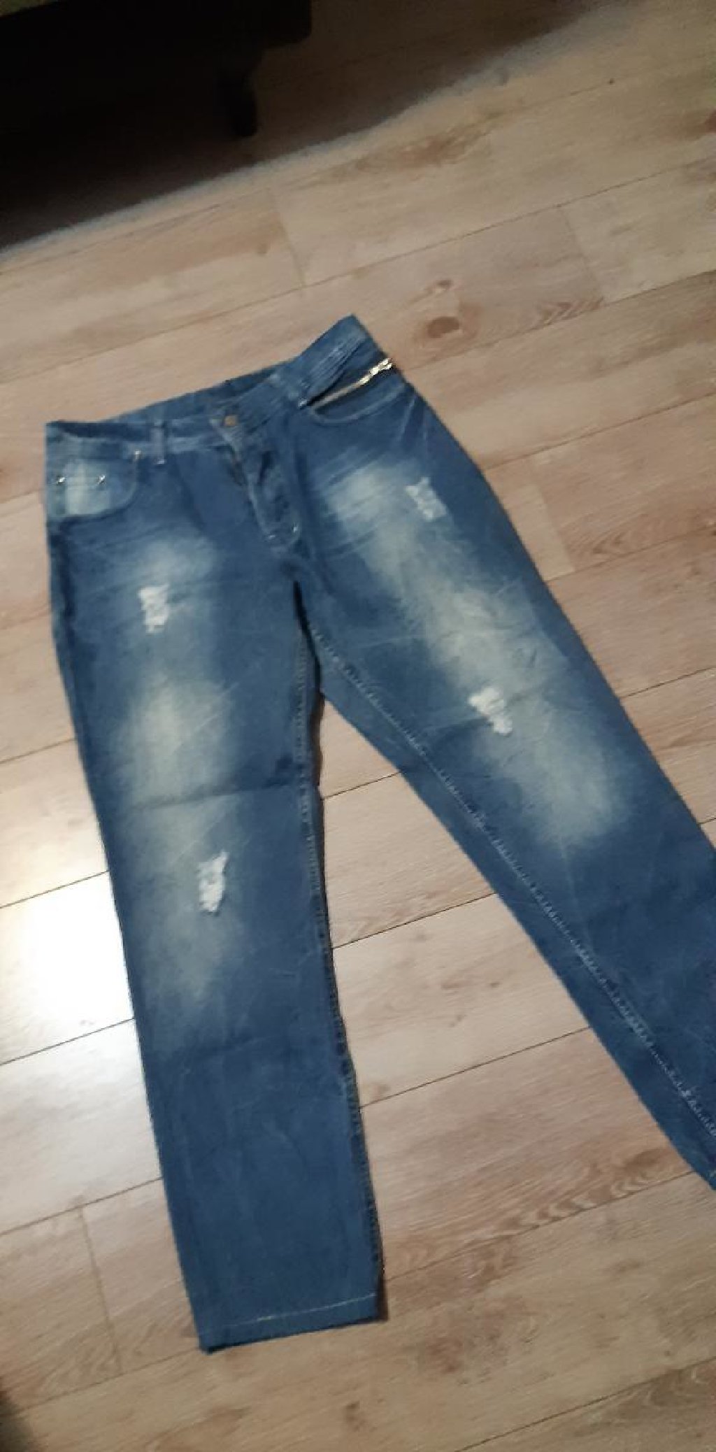 *** Noovo *** Zenske farmerke Career Jeans. Dimenzije: Struk: 42cm