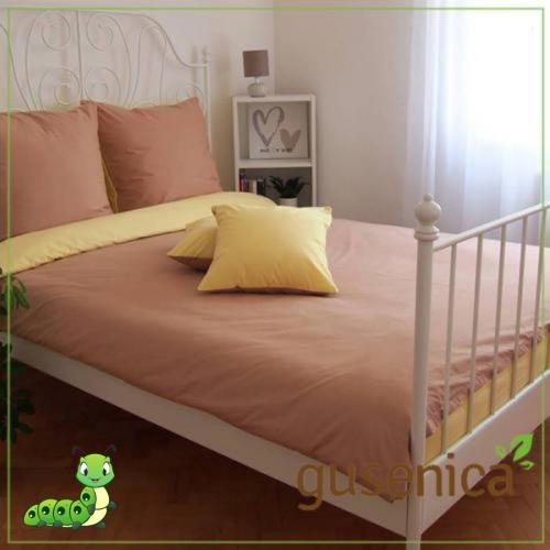 Posteljina za bračni krevet braon-žuta