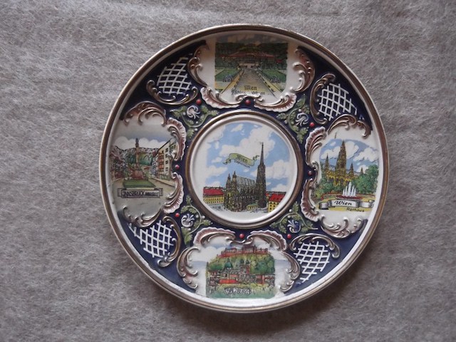 Wien antikvarni  ukrasni tanjir – stara majolika