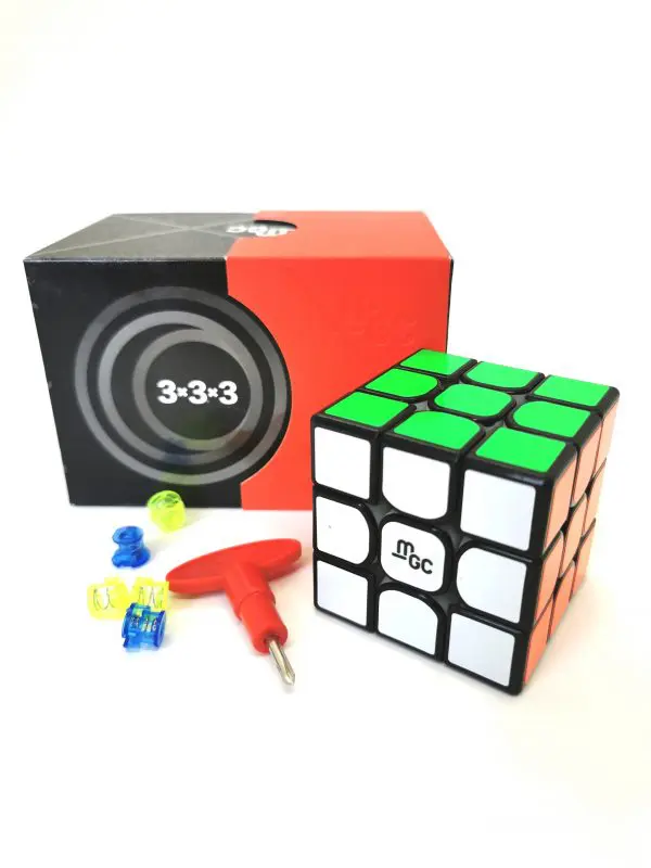Rubikova kocka – YJ8104 MGC V2 3×3 Magnet