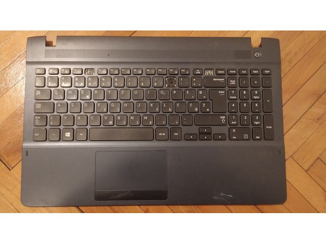 Palmrest , touchpad i tastatura za Samsung NP300E5E