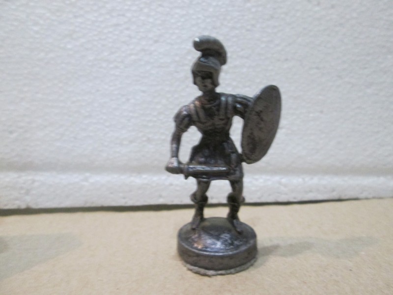 Metalna figura ratnika br.1