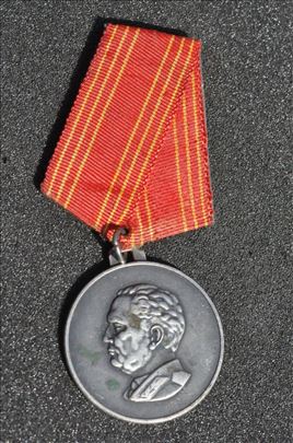 Titova medalja