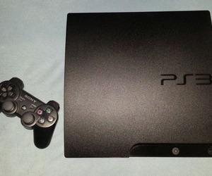 Sony Playstation 3 Čipovan Slim - Kao Nov + Igre