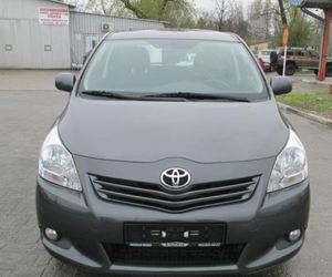 2011 toyota verso 2.0d4d skyview conec