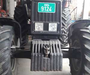 Traktor Belarus 1221