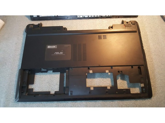 Donja plastika kucista za Asus X55U