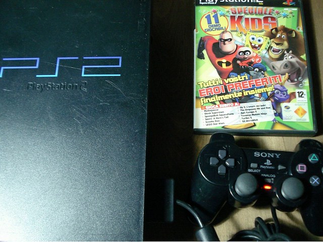SONY PlayStation 2 kompletan + Disk sa 11 demo igara