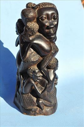 Majka i devetoro dece, africka umetnost