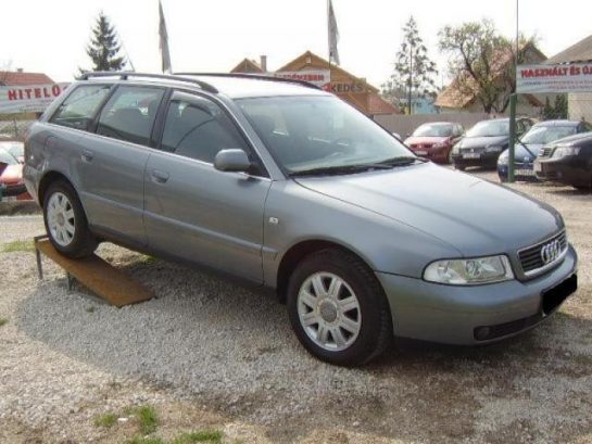 Bocni vetrobrani (prednji) za Audi A4 Karavan (1994-2000)