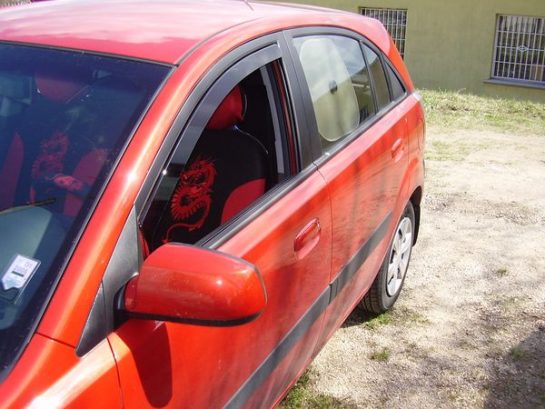 Bocni vetrobrani (prednji) za Kia Rio (5 vrata, 2005-)