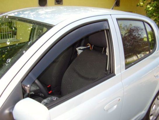 Bocni vetrobrani (prednji) za Toyota Yaris (5 vrata, -2006)