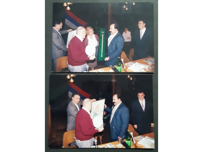 Deda Avram prima poklone od Sindikata