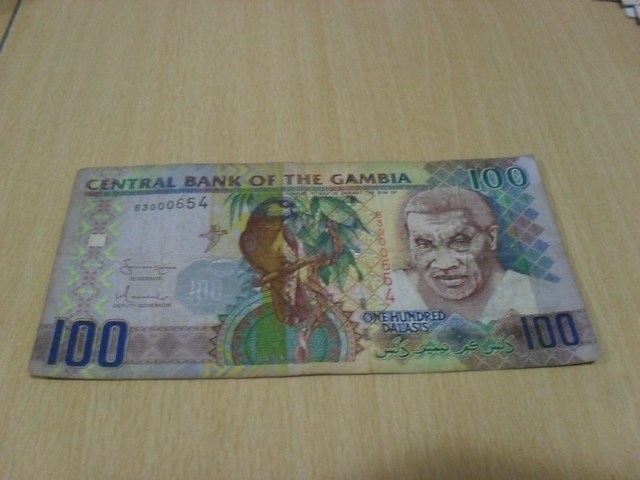100 Dalasis 1996. - GAMBIA