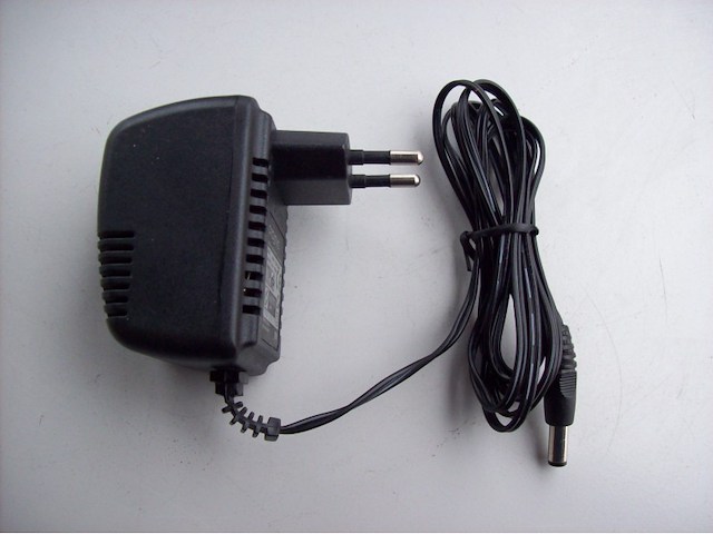 CREATIVE adapter 9 volti - 400mA