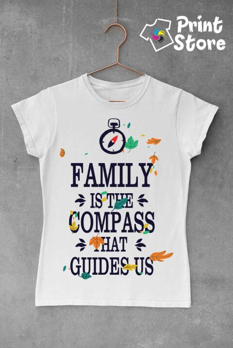 Ženske majice – Family is the compass that guides us