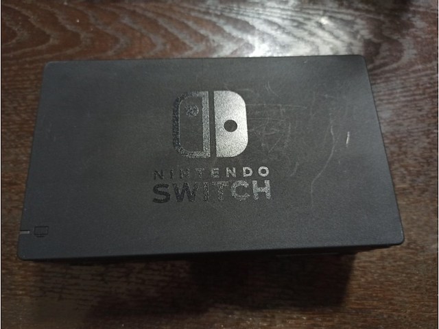 nintendo switch dock ispravno u stanju sa slika