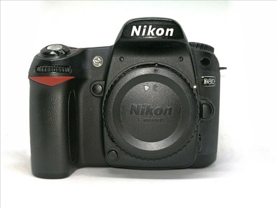 Nikon D80 telo sa 800 okidanja