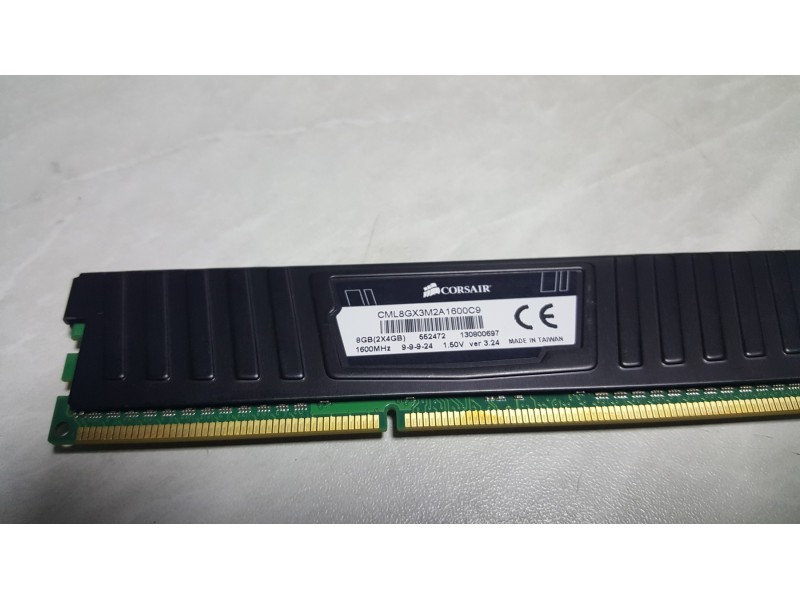 ddr3 4gb corsair ispravna 1600mhz