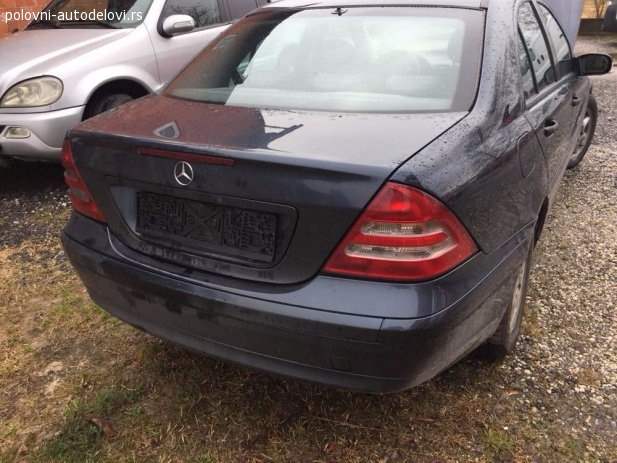 Mercedes-Benz C 220 gepek