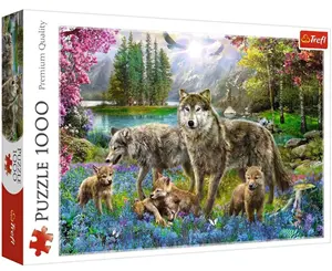 Trefl Trefl puzzle 1000 delova - Wolf Family (10558)
